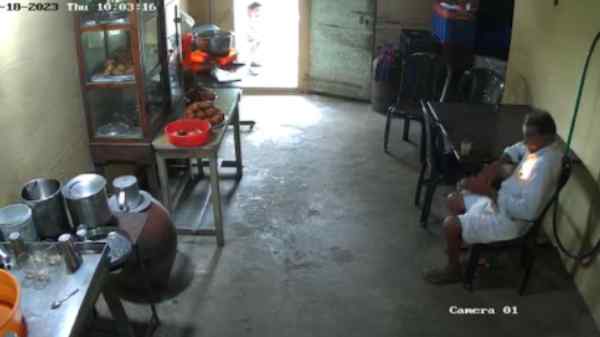 திடீரென முதியவரின் பாக்கெட்டில் இருந்த மொபைல்போன் வெடித்து சிதறியது.! நடந்தது இதுதான்.. முழு ...